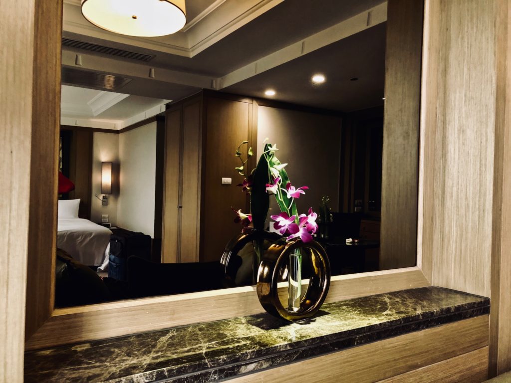 Banyan Tree Bangkok Serenity Club Room_9 - InsideFlyer DE