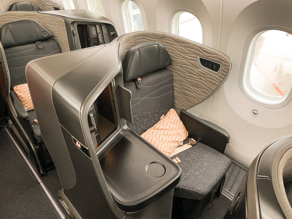 Review: Aegean Airlines Business Class Düsseldorf - Thessaloniki ...