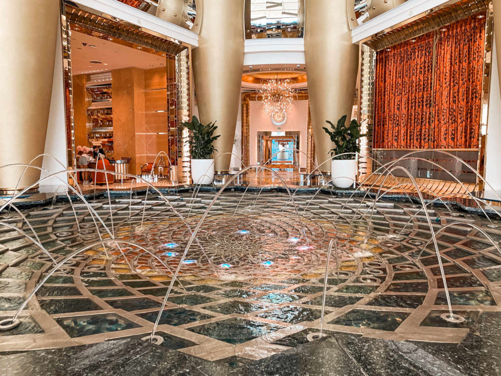 Burj Al Arab Jumeirah Lobby - InsideFlyer DE