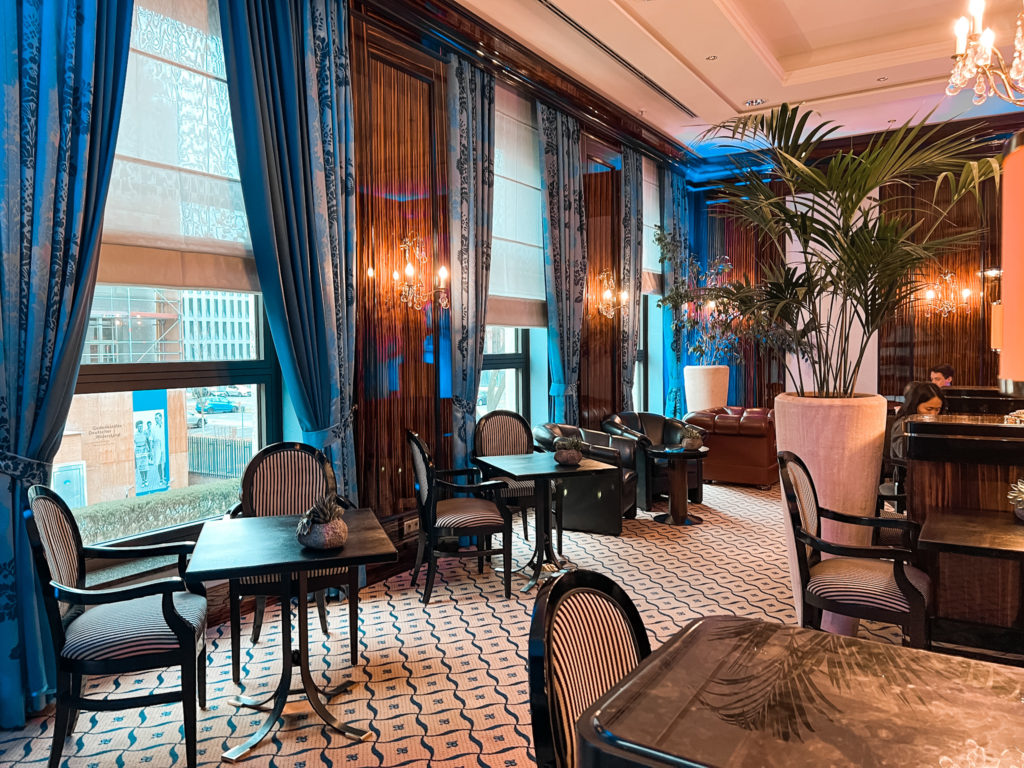 JW Marriott Hotel Berlin Executive Lounge 3 - InsideFlyer DE