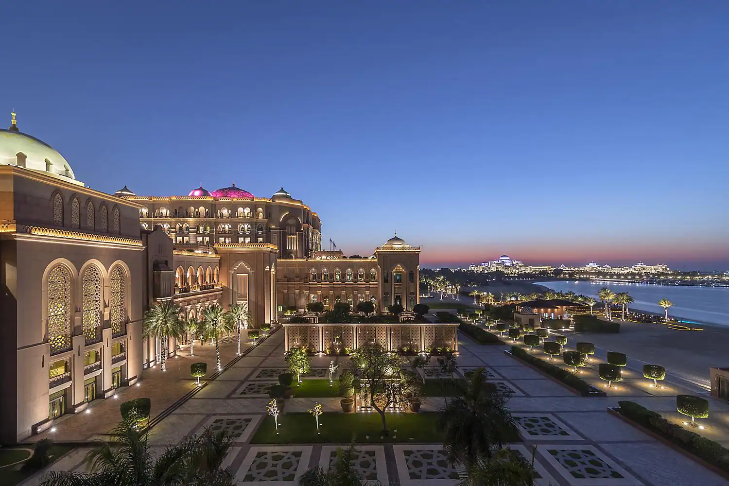 Das legendäre Emirates Palace ist nun Teil von Mandarin Oriental ...