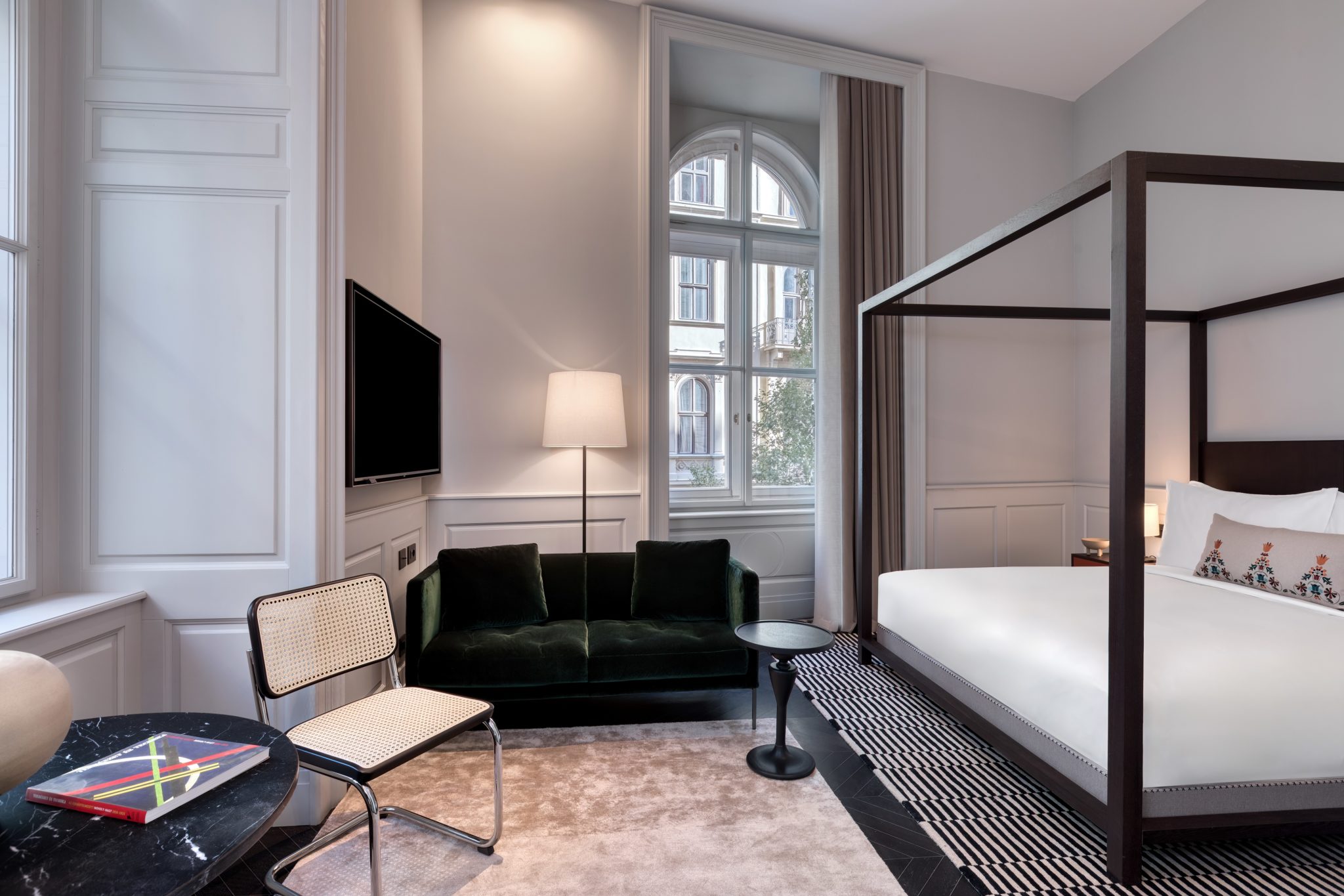 Dorothea, Autograph Collection, AKBUDKC, Budapest, Hungary - InsideFlyer DE