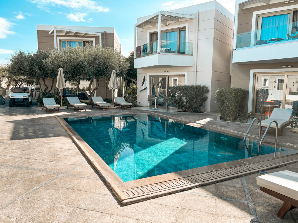 The Royal Blue Crete Resort Shared Pool - InsideFlyer DE