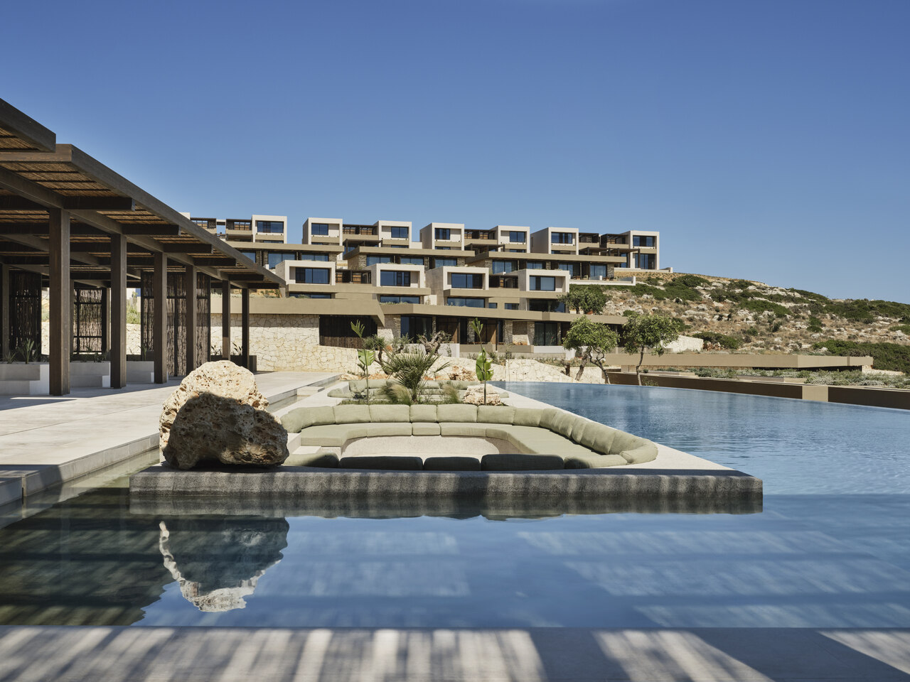 JW Marriott Crete Resort & Spa - Outdoor Pool 03_Easy-Resize.com - InsideFlyer DE